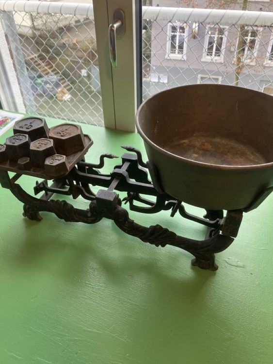 Antike Marktwaage mit Gewichten (Gebraucht) in Zürich für CHF 25 – nur Abholung auf Ricardo kaufen