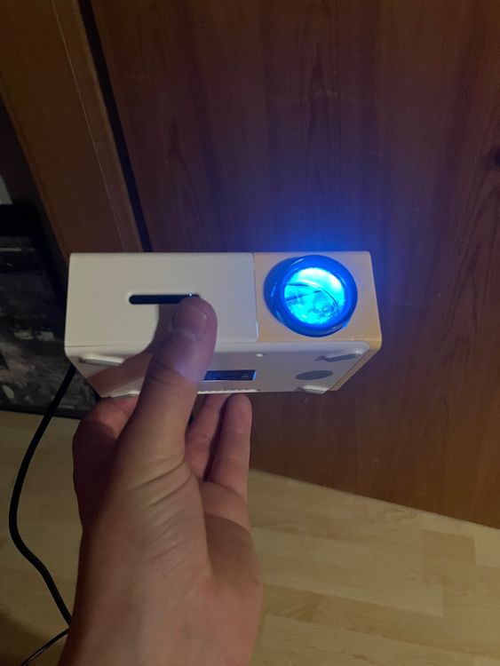 Mini Beamer (Gebraucht) in Reigoldswil für CHF 60 – mit Lieferung auf ...