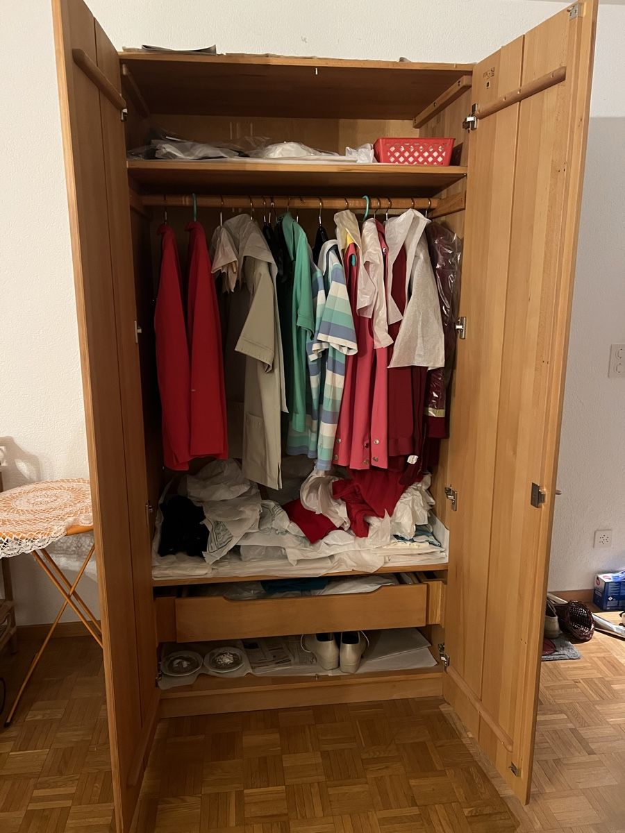 Fabelhafte Kleiderschrank Gã¼nstig Gebraucht Bilder