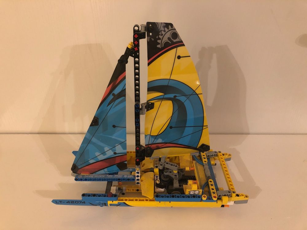 Lego technic/Catamaran (Gebraucht) in Cheseaux-Noréaz für CHF 1 – mit ...