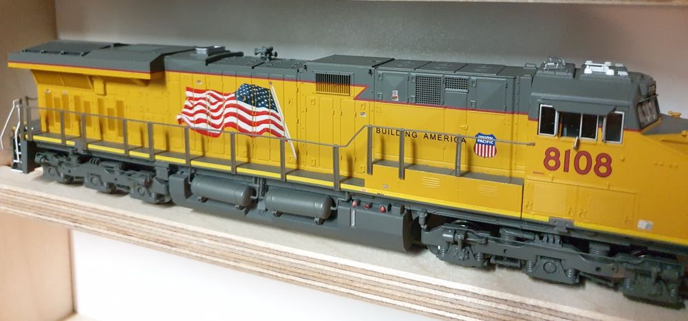 US Lok GE ES44AC UP H0 | Kaufen auf Ricardo