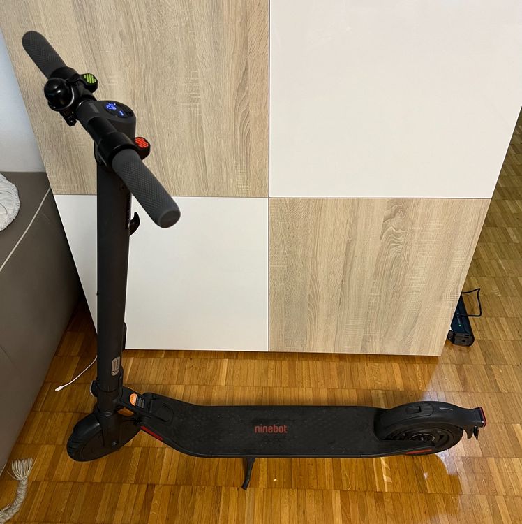 Segway-Ninebot KickScooter E25D 20 km/h, 25 km, 300 W (Neu (gemäss ...