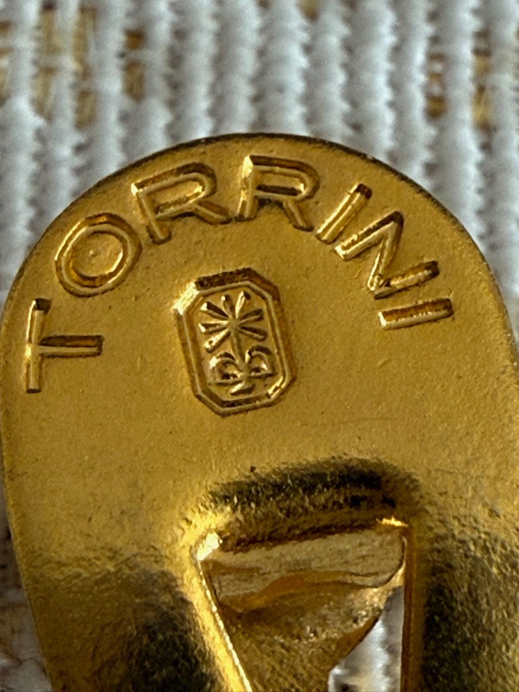 CFH - Centre de Formation en Horlogerie - Pin's - Torrini (D'occasion ...