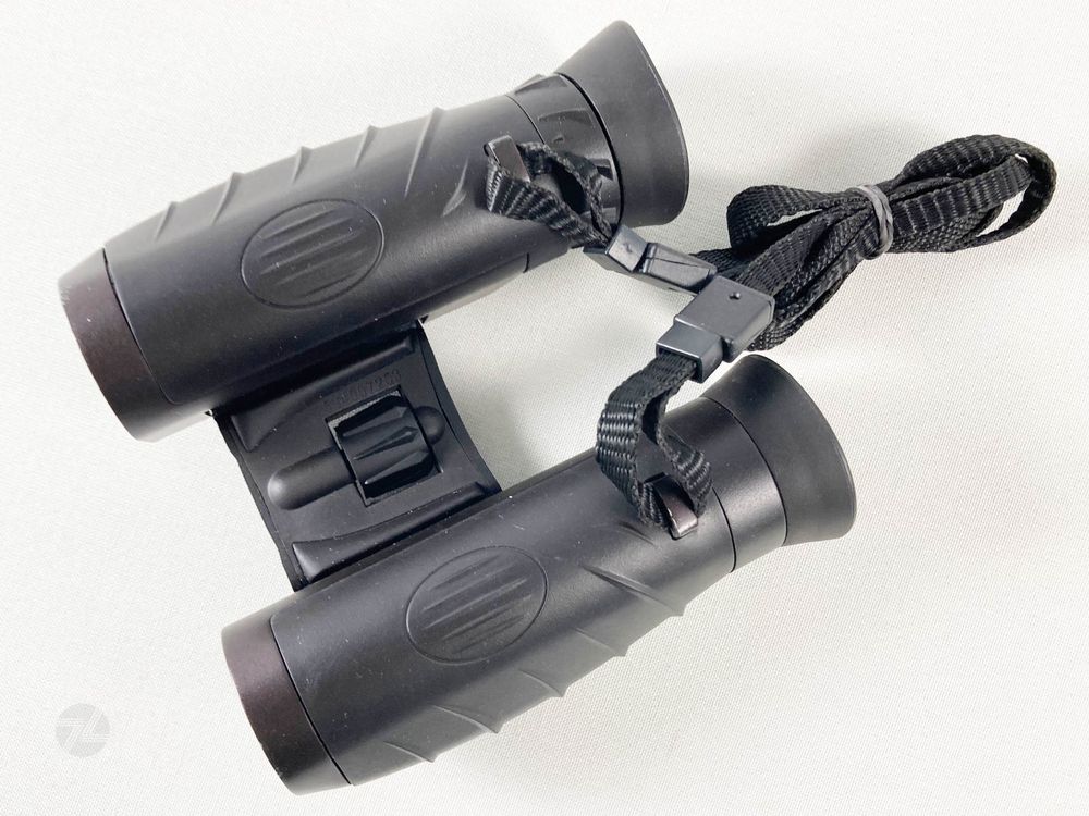 Steiner Safari Ultrasharp 10x26 Fernglas Feldstecher mit Etu | Kaufen ...