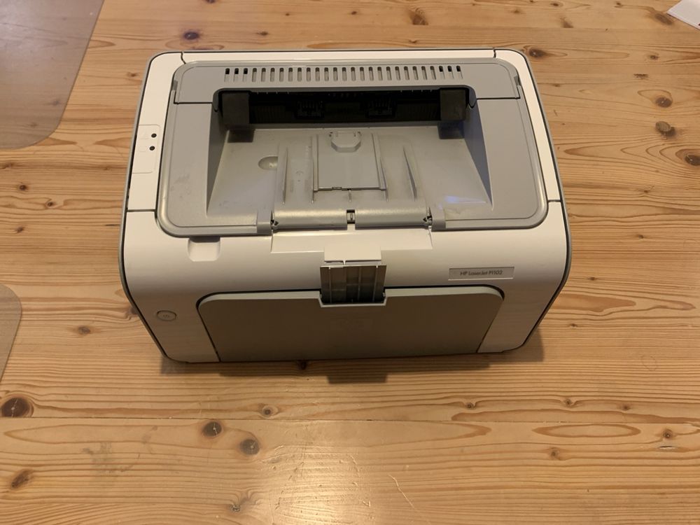 HP Laserjet P1102 (D'occasion) à Les Bois pour CHF 20 – avec livraison ...