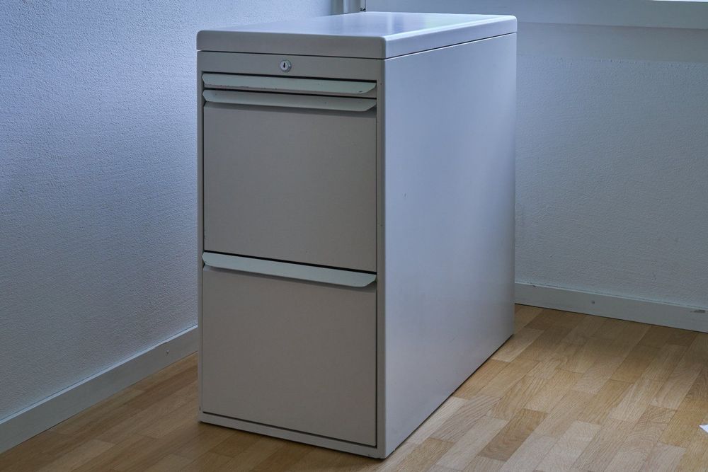 Weisser Korpus für Hängeregister in gutem Zustand (Gebraucht) in Zürich ...