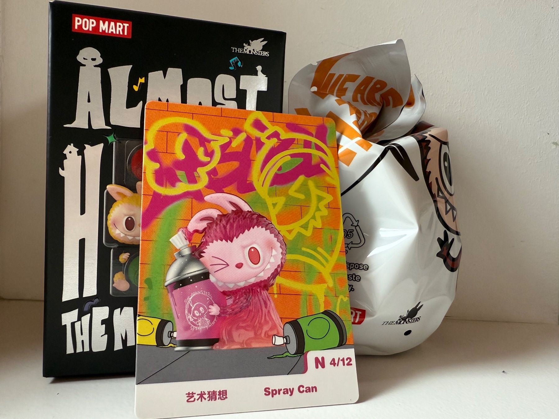 Labubu Almost Hidden The Monster SPRAY CAN (Nuovo e nell'imballaggio ...