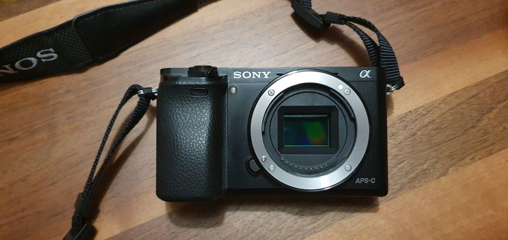 Sony Kamera - APS-C - CX 6000 | Kaufen auf Ricardo