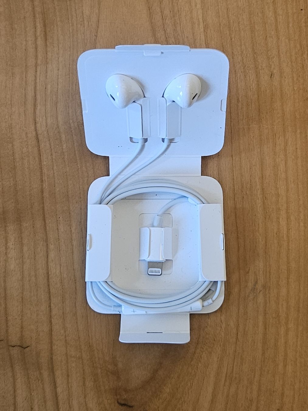 Original Apple EarPods Lightning (Neu (gemäss Beschreibung)) in Zürich ...