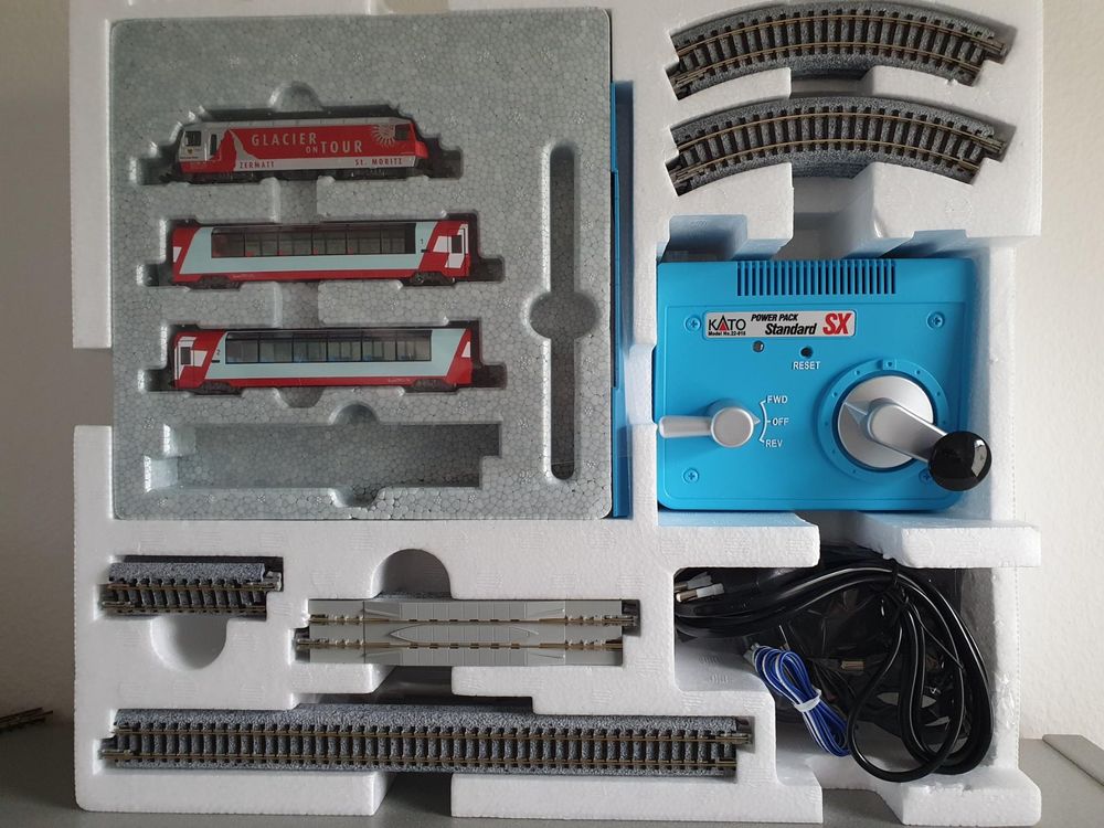 KATO N Starterset Glacier Express On Tour der RhB | Epoche V (Neu und originalverpackt) in Henau ...
