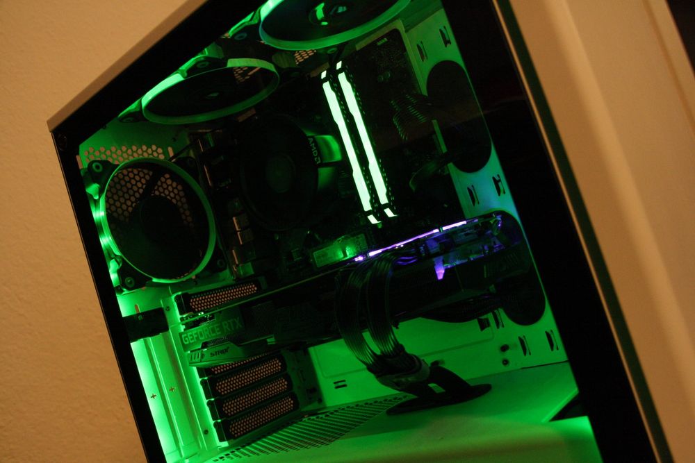 Gaming PC- ryzen 5 5500/ RTX 2060 Super/ 16GB DDR4 (Gebraucht) in ...