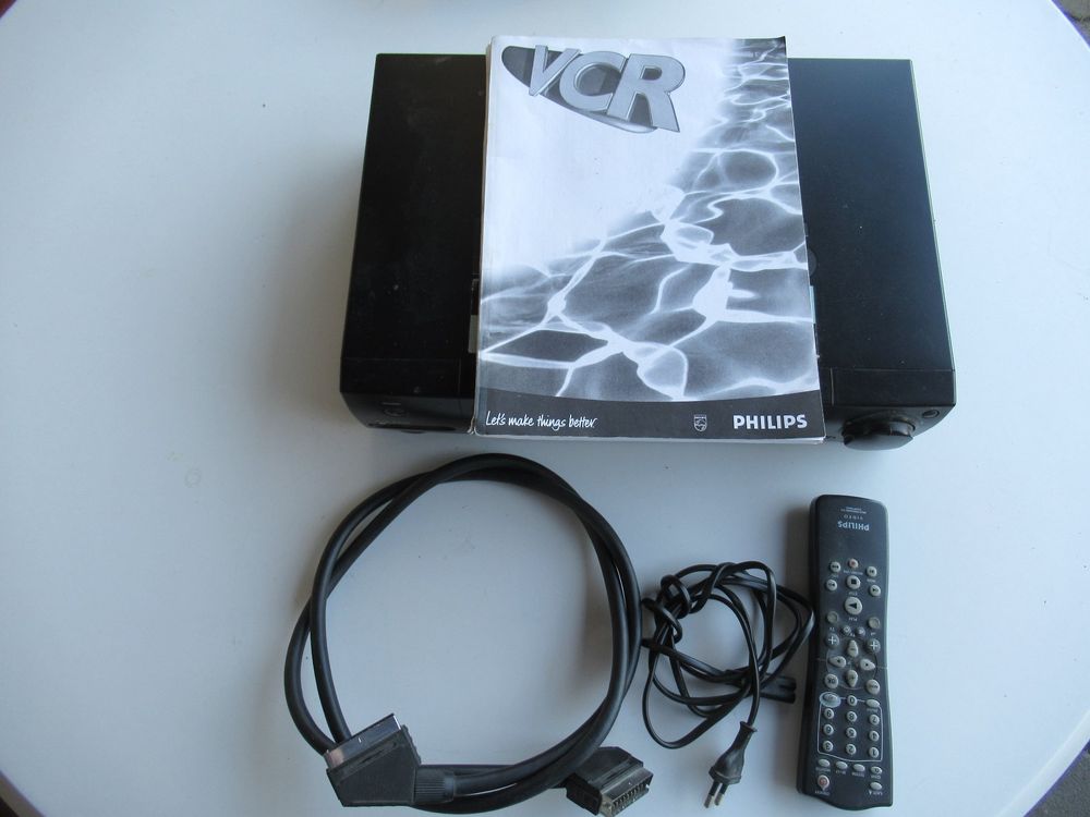 Videorecorder VHS Philips VR 250 mit 5 Videokassetten (Gebraucht) in ...