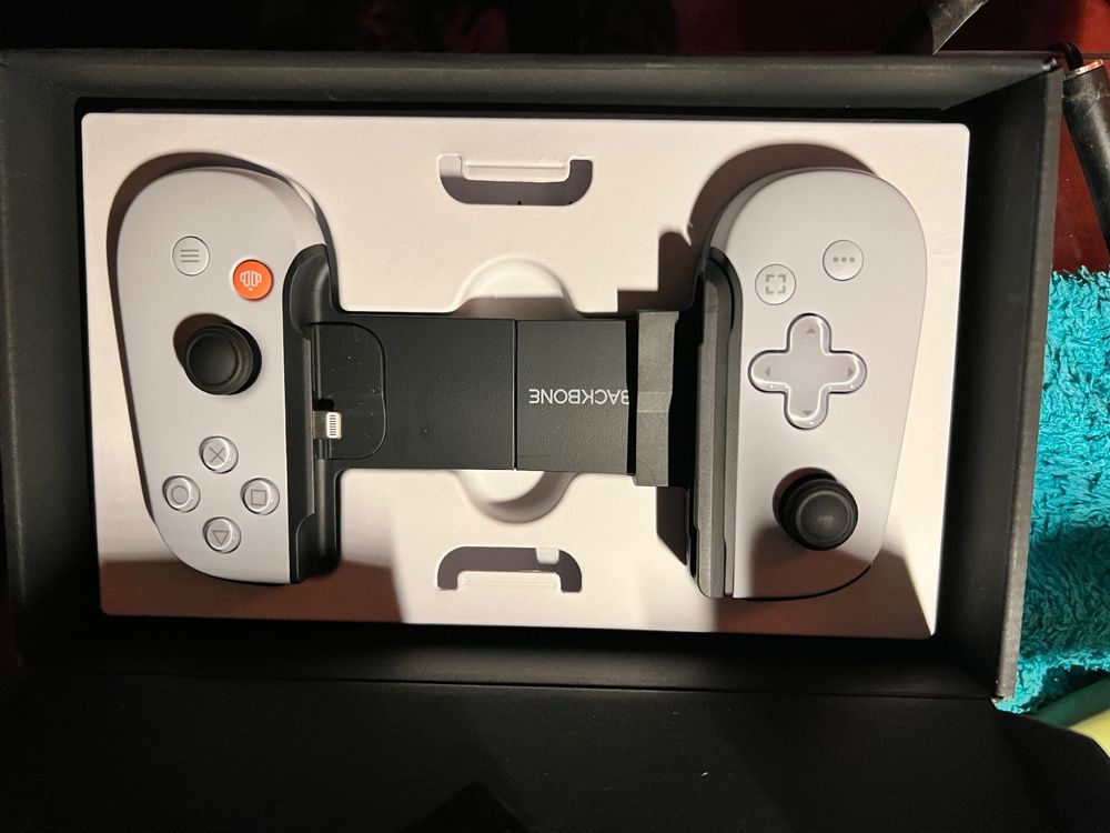 Console BACKBONE | Kaufen auf Ricardo