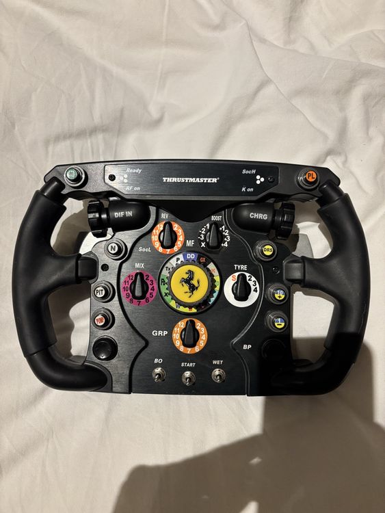 Volant F1 Thrustmaster (D'occasion) à La Chaux-de-Fonds pour CHF 75 ...