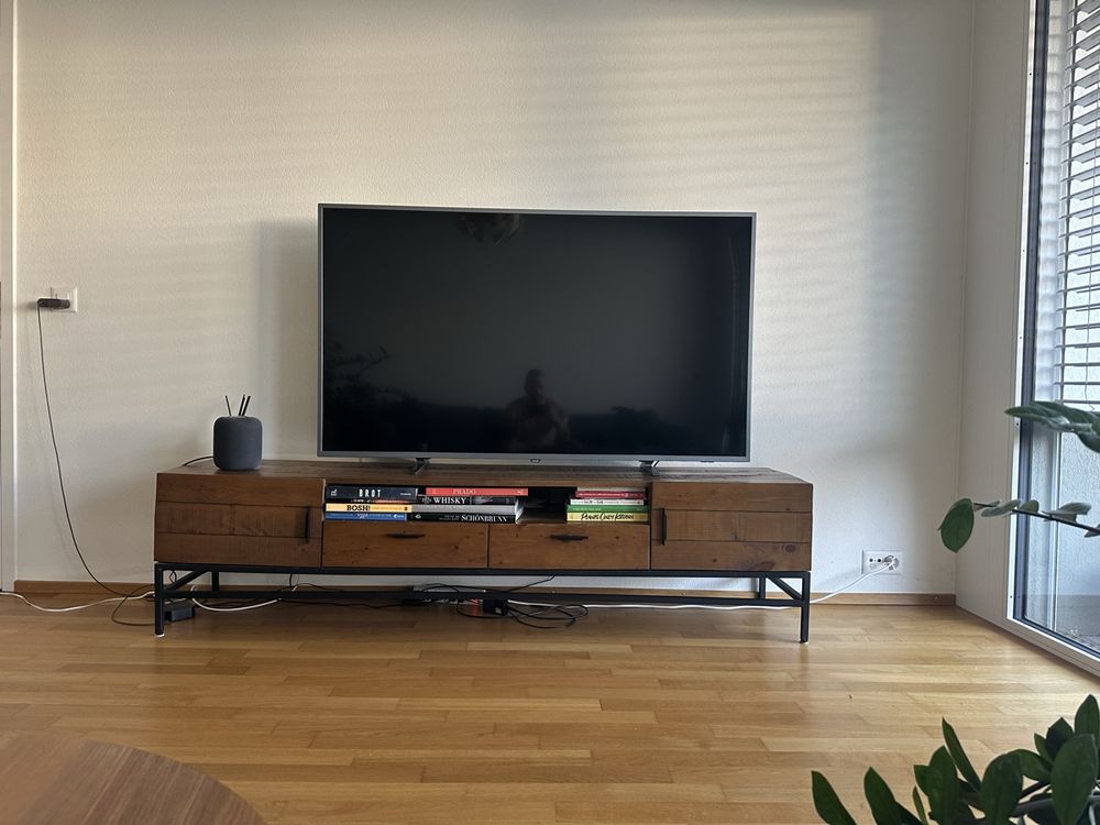 TV station, great condition (Gebraucht) in für CHF 50 – nur Abholung ...