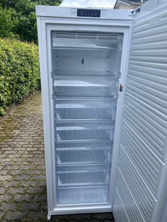 tiefkühlschrank bauknecht (Gebraucht) in Basel für CHF 330 – nur Abholung auf Ricardo kaufen