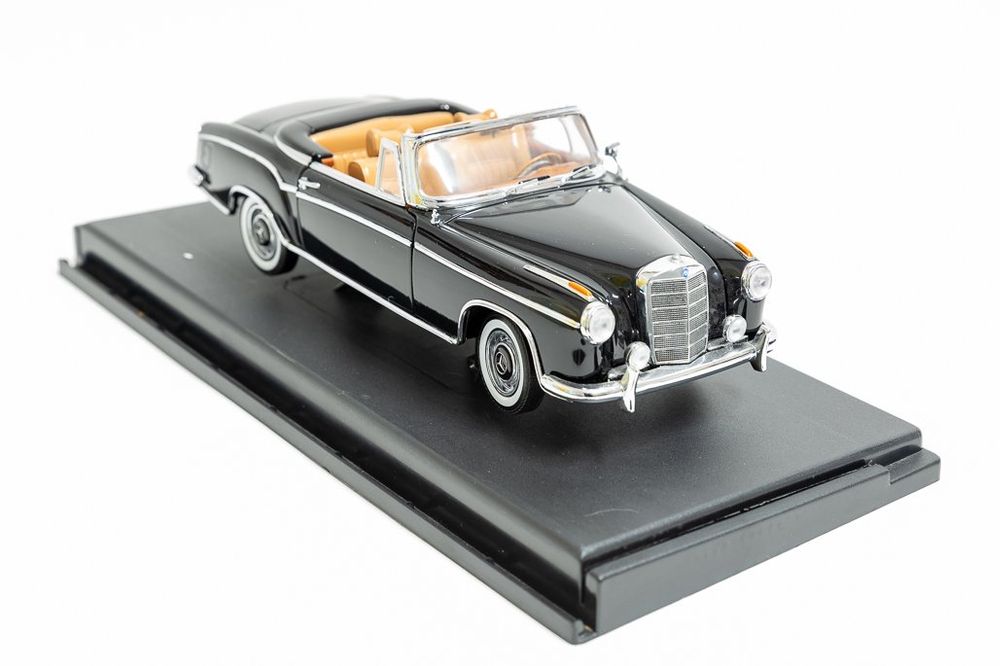 MERCEDES BENZ 220 SE 1:18 SUNSTAR 1958 (Gebraucht) in Möhlin für CHF 45 ...
