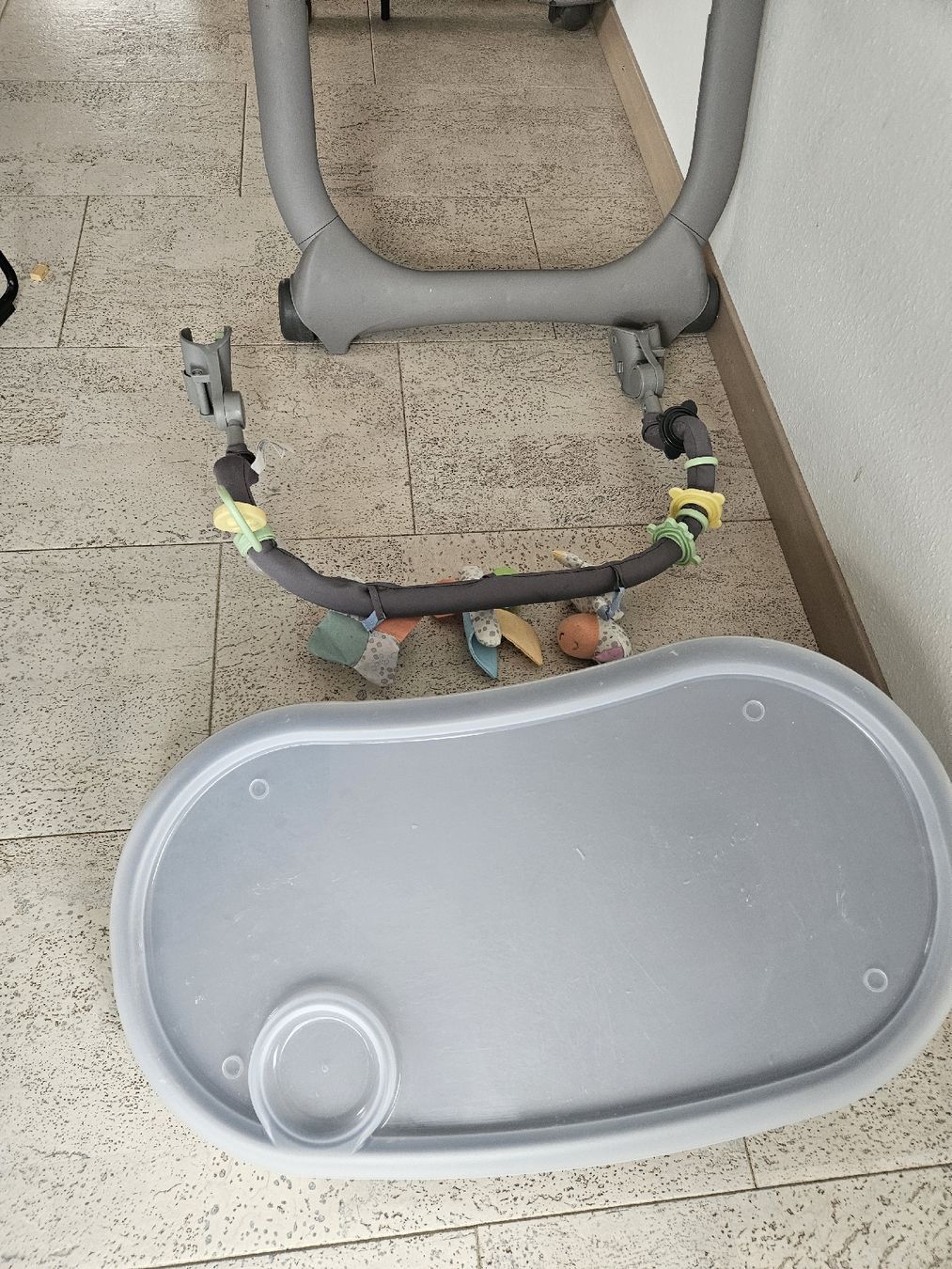 Chicco Polly Magic Relax High Chair with Toy Bar Tray (Gebraucht) in ...
