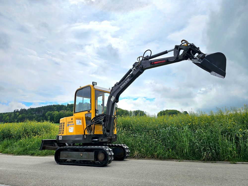 Bagger Pel-Job EB 22.4 / Volvo // 2324 kg // inkl. Zubehör (Gebraucht ...
