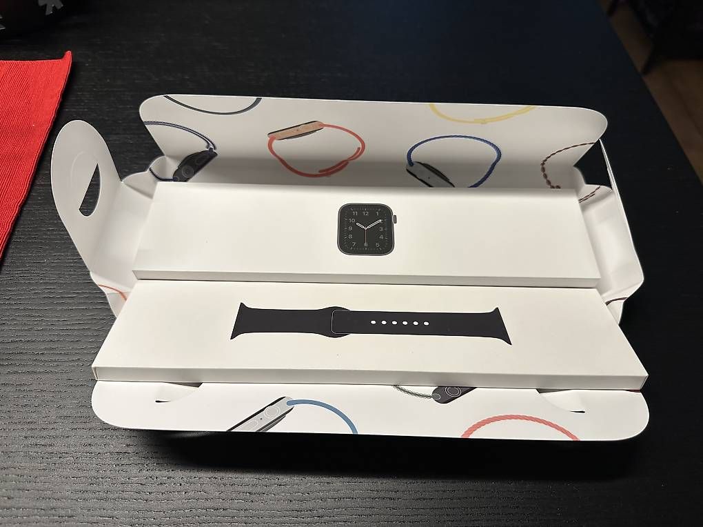 Apple Watch SE 1. Gen, 40mm, Space Gray (Gebraucht) in St. Gallen für ...