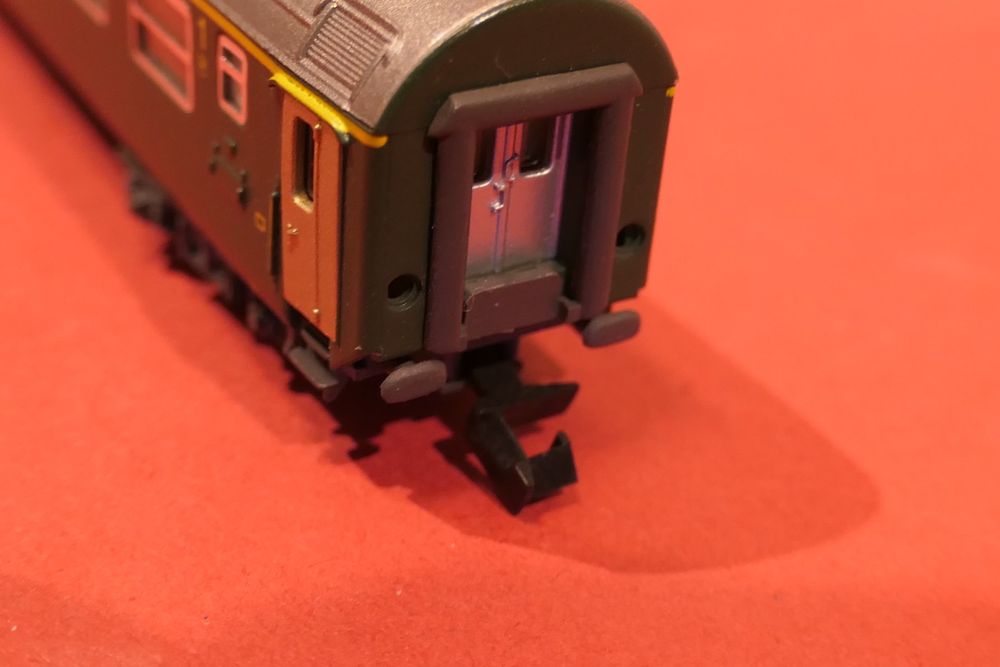 Hobbytrain RIC-UIC-Wagen der SBB, grün, neues SBB-Logo (Defekt) in ...