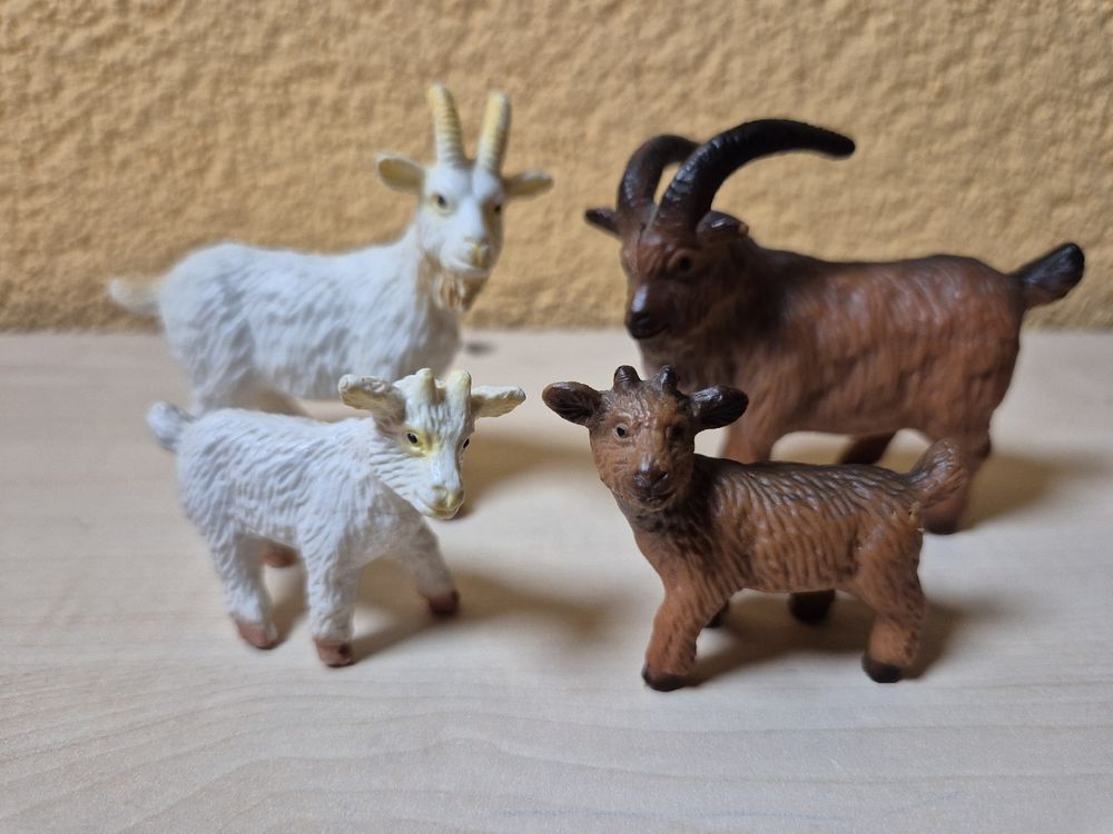 Bullyland Ziegen Familie, 4-teilig, Made in Germany (Gebraucht) in ...