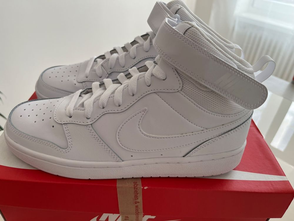 Nike Court Borough Mid Neu! 40 (Neu und originalverpackt) in Gebenstorf für CHF 40 – mit ...