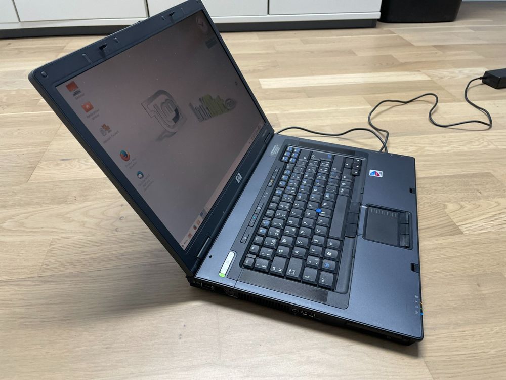 HP Notebook NC8230 mit Linux Ubuntu (Gebraucht) in Stallikon für CHF 25 ...