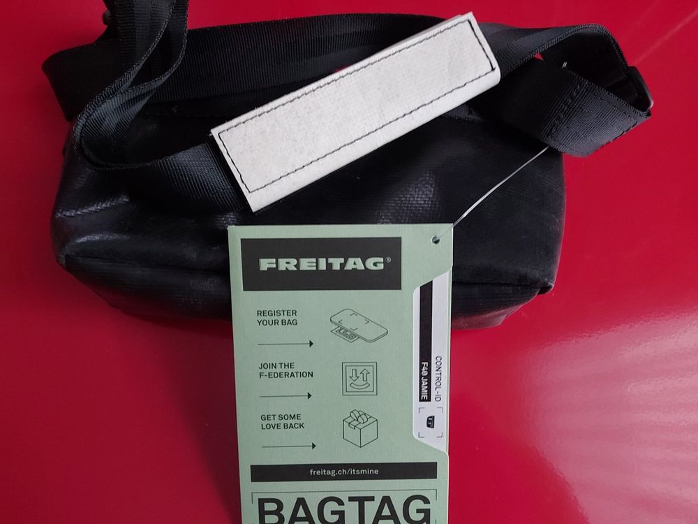 Freitag Jamie / schwarz mit wenig weiss / NEU! | Kaufen auf Ricardo