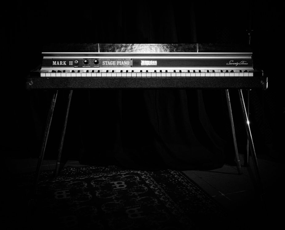 Fender Rhodes Mark II Seventy Three (Gebraucht) in Künten für CHF 999 ...
