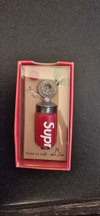 SUPREME - Collector (Neu und originalverpackt) in Lausanne für CHF 20 ...