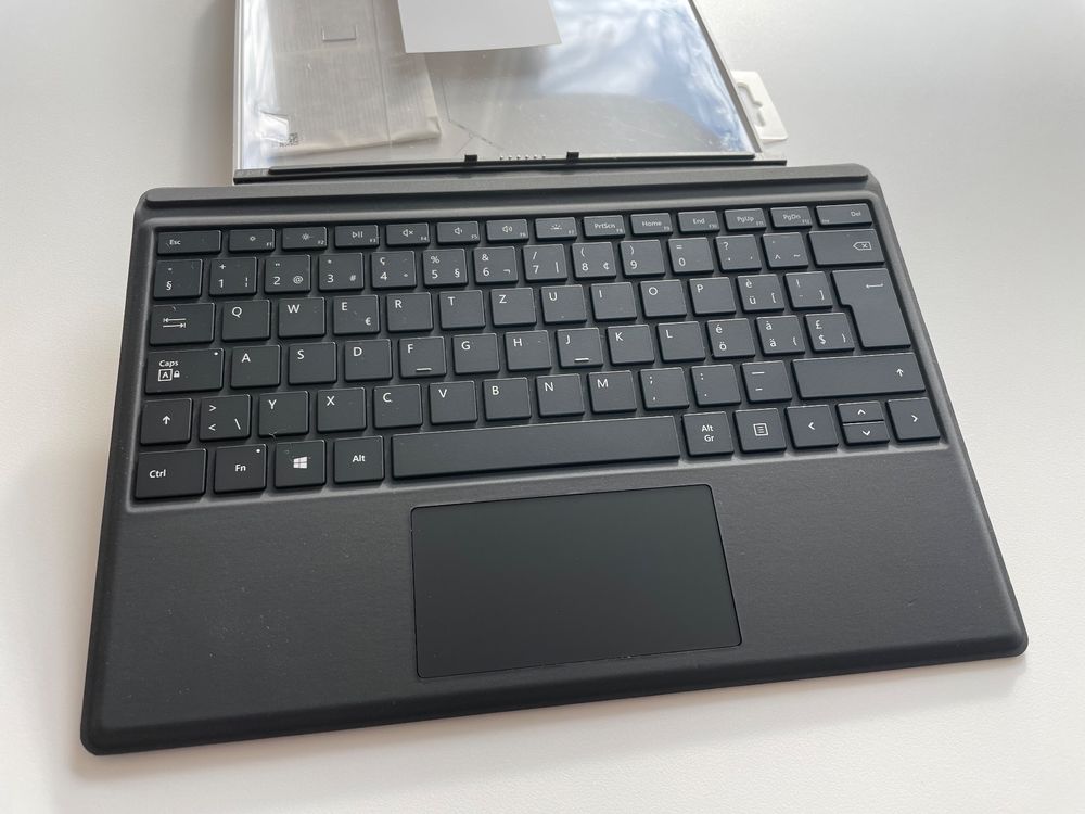 Microsoft Surface Pro Type Cover Black (neu inkl. Garantie) (Neu (gemäss Beschreibung)) in ...