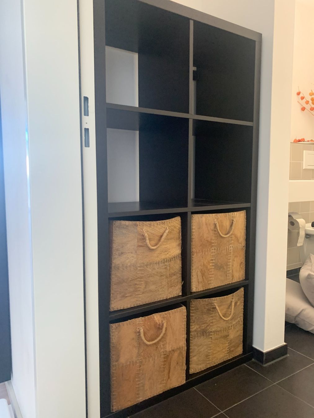 Regal Schwarzbraun Kallax Ikea mit Körben (Gebraucht) in Embrach für ...