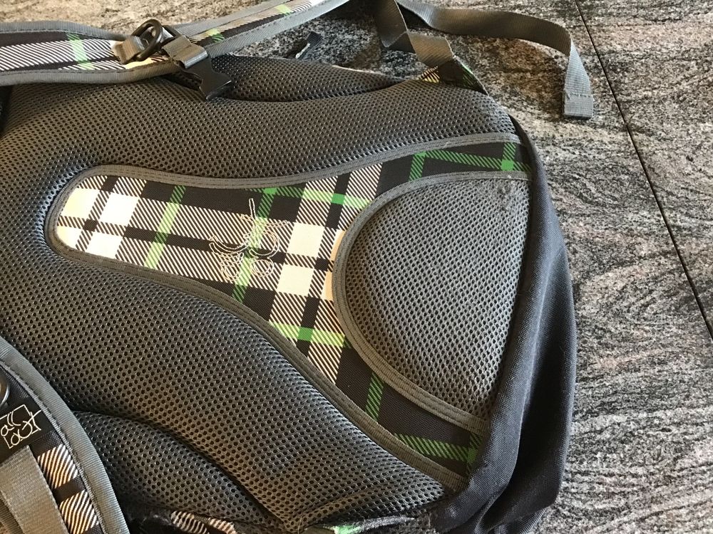 Schulsack grün kariert plus Turnsäckli | Kaufen auf Ricardo
