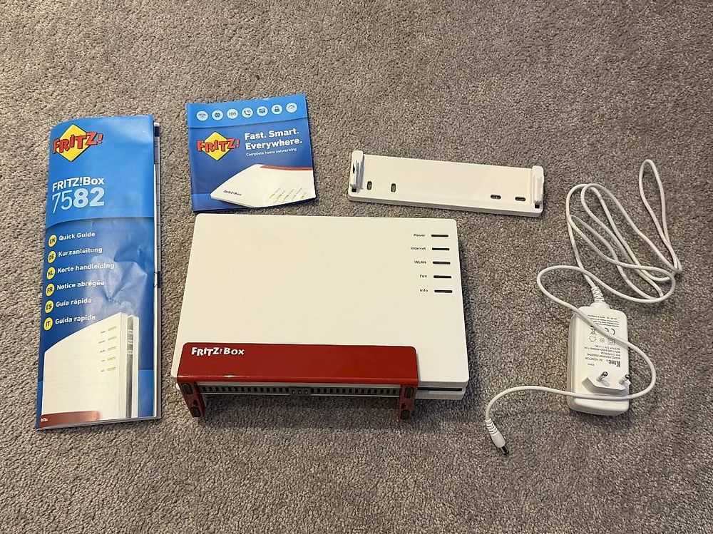 AVM FRITZ!Box 7582 WLAN-Router ? inkl. Wandhalterung (Gebraucht) in ...