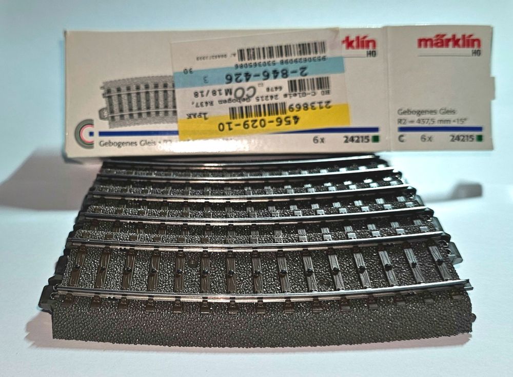 Märklin 24215 gebogenes C-Gleis R2-437.5mm 15° in OVP (Neu und originalverpackt) in Thalwil für ...