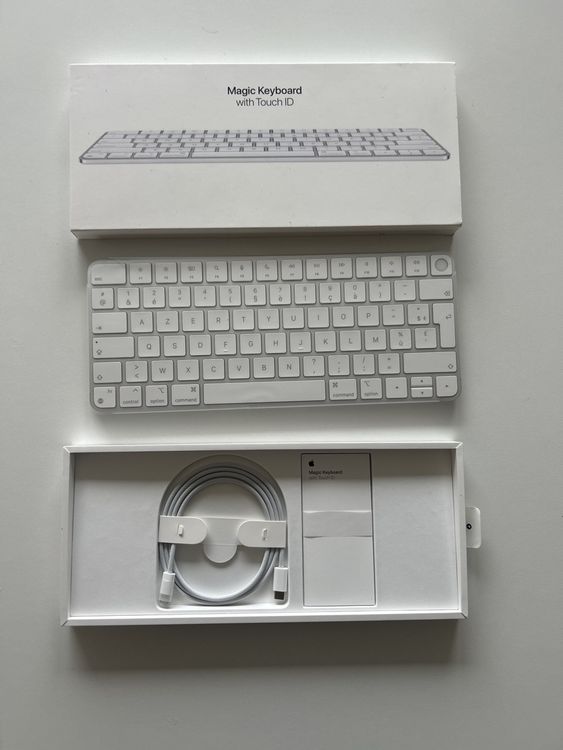 Magic Keyboard with Touch ID, French Layout | Kaufen auf Ricardo