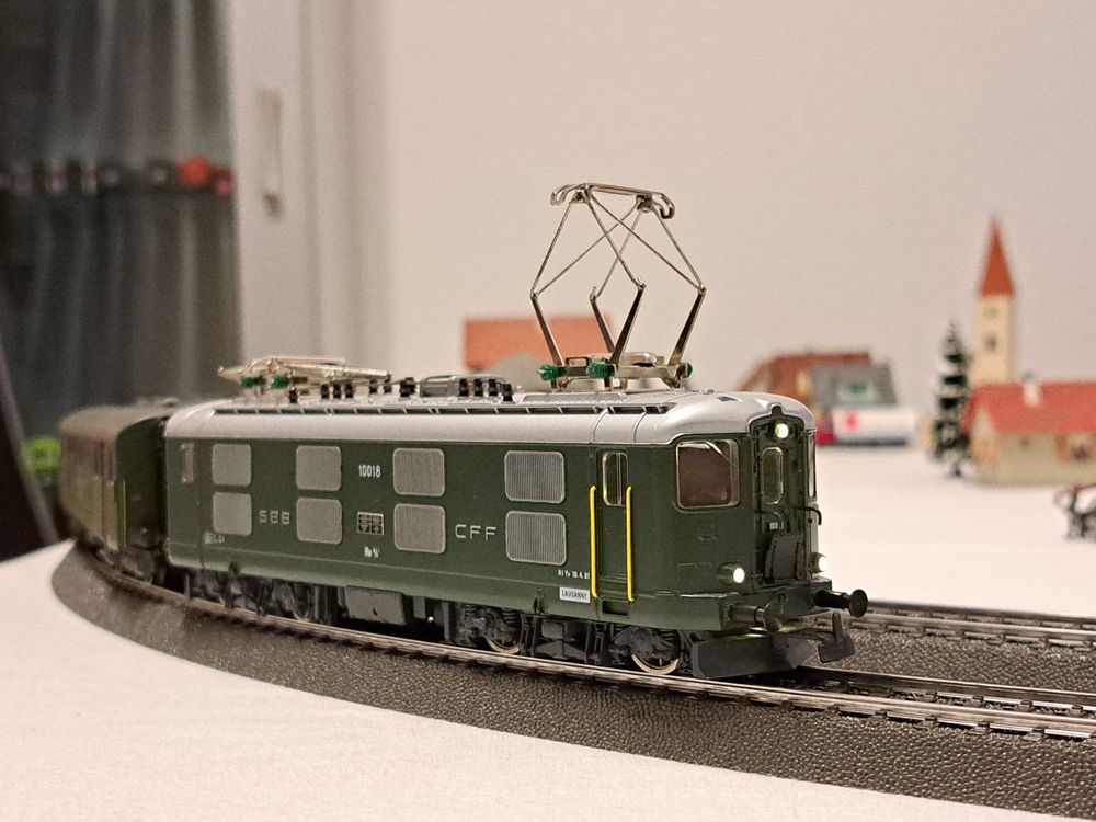 HAG Nr.225 SBB Re 4/4I ESU MFX V5 M4 LED AC Digital (Gebraucht) in ...