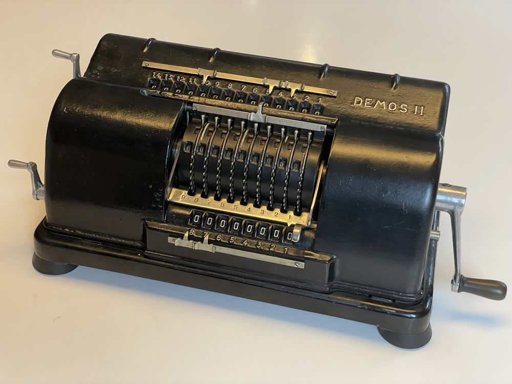 Demos II von 1929. Rechenmaschine von Theo Muggli, Zürich (Gebraucht ...