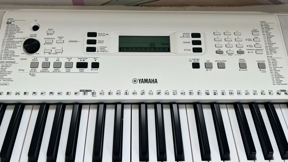 Yamaha EZ-300 keyboard (Gebraucht) in Lausen für CHF 200 – mit ...