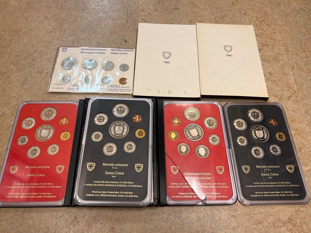 Münzsatz Schweiz - Set aus 5: 1977, 1981, 1982, 1983 & 1984 (Neu (gemäss Beschreibung)) in ...