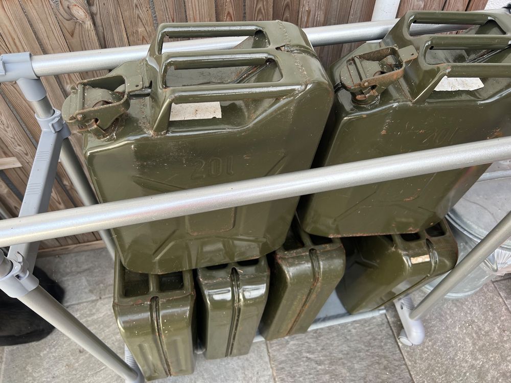 Armee Militär Benzin Kanister 20 Liter Kaufen Auf Ricardo