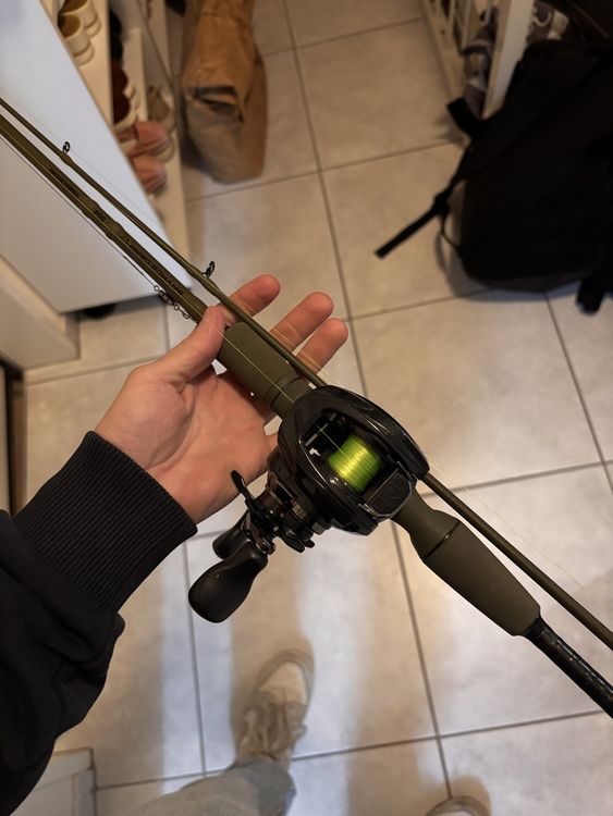 Baitcaster Rolle + Savage Gear Casting Rute (Neu (gemäss Beschreibung ...
