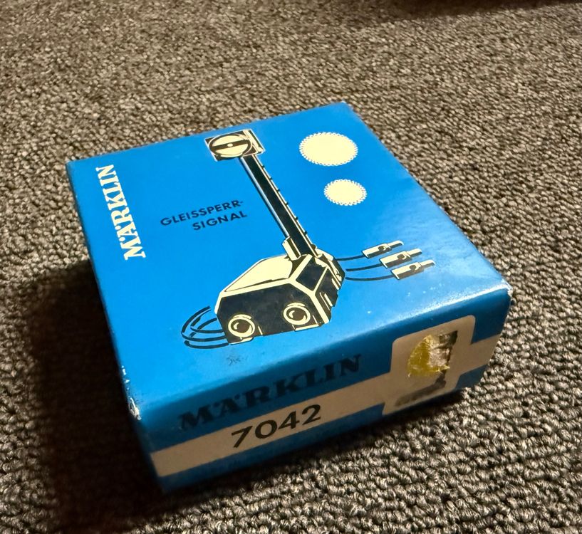 Märklin 7042 Gleissperr Signal mit Bodenplatte M Gleis H0 (Neu (gemäss ...