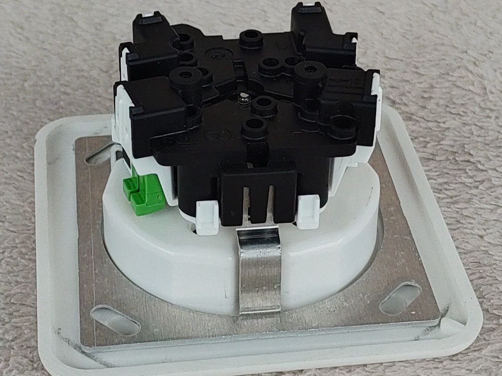 1 Stk. Steckdose 3x Typ 13 Feller Standard UP (Gebraucht) in ...