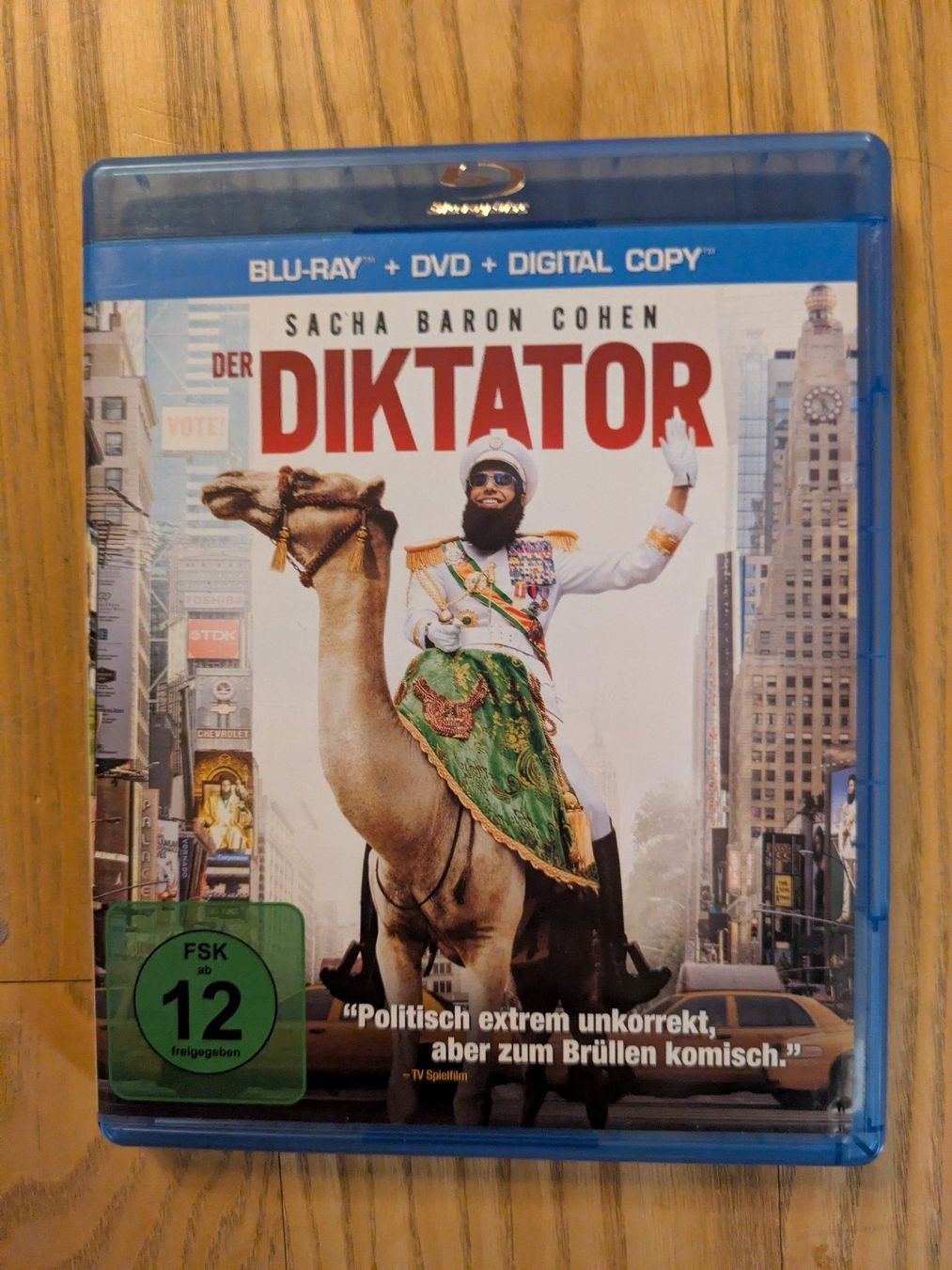 Der Diktator - Sacha Baron Cohen (Blu-Ray/DVD) (Gebraucht) in Männedorf ...