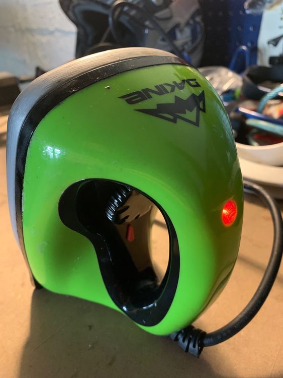 Skis service kit + wax + scraper blade + elastics (Gebraucht) in Zürich ...