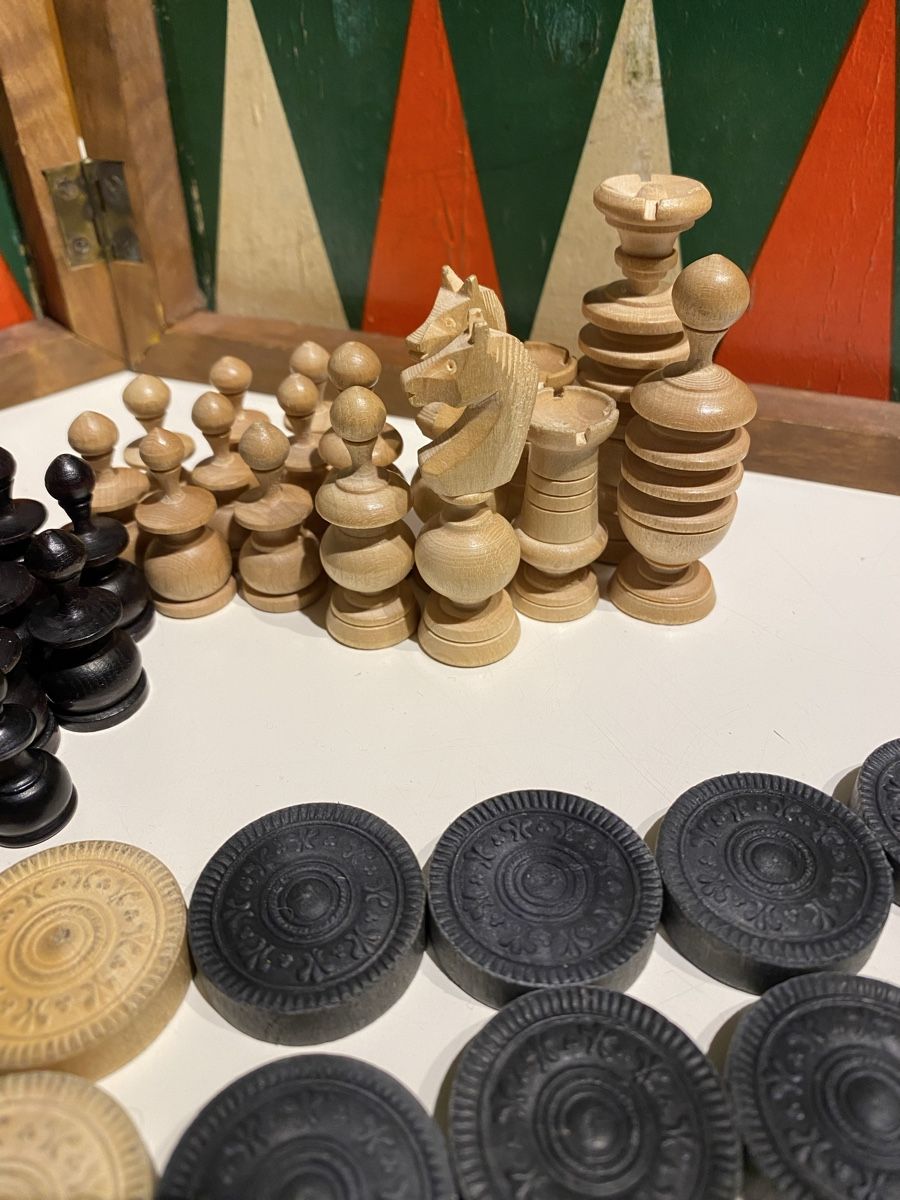 Antike Schach/Backgammon/Mühlebox inkl. Staunton Figuren etc (Gebraucht ...