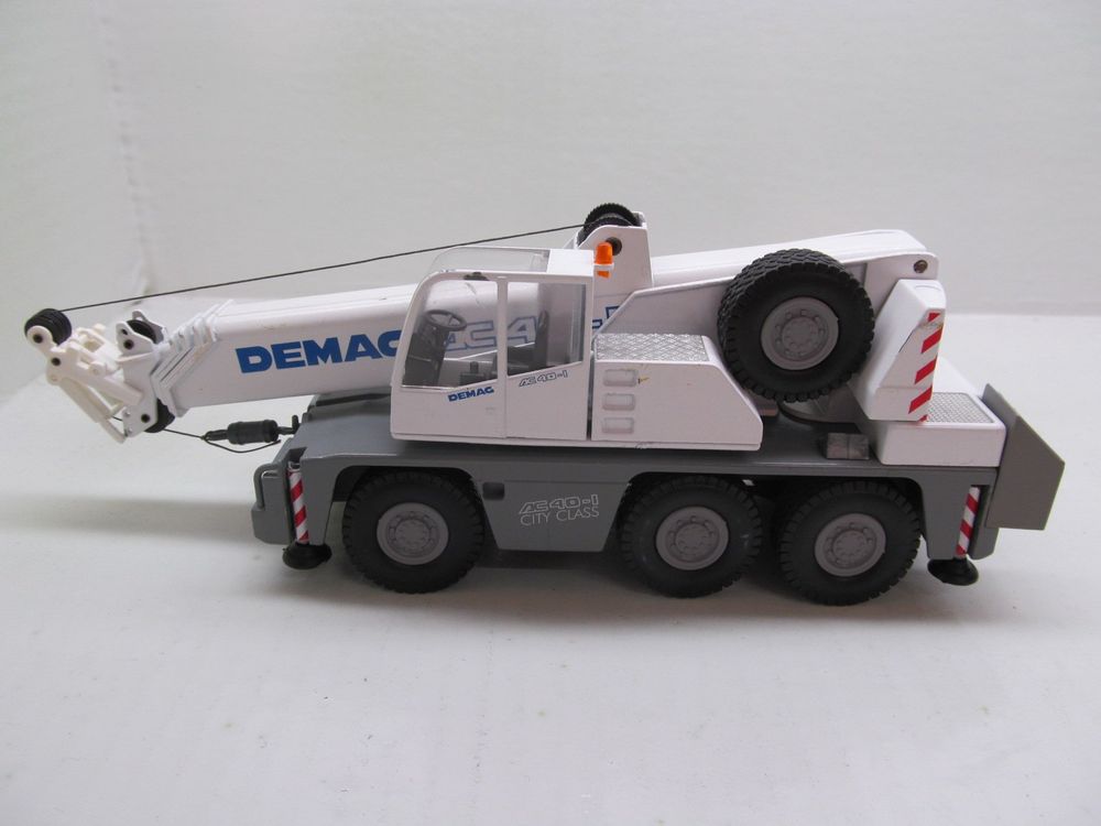 DEMAG CITY CLASS AC40 -1 CONRAD 1:50 (Gebraucht) in Grueningen für CHF ...