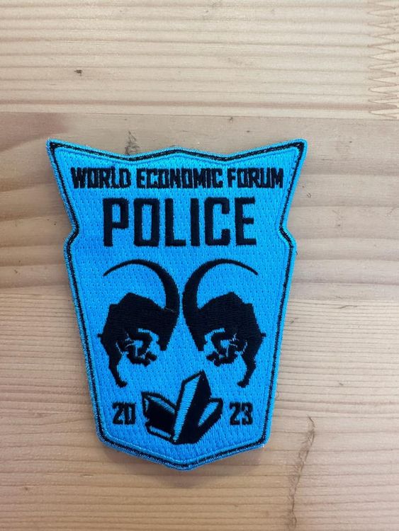 WEF Police Patch 2023 (Neu und originalverpackt) in Adligenswil für CHF ...